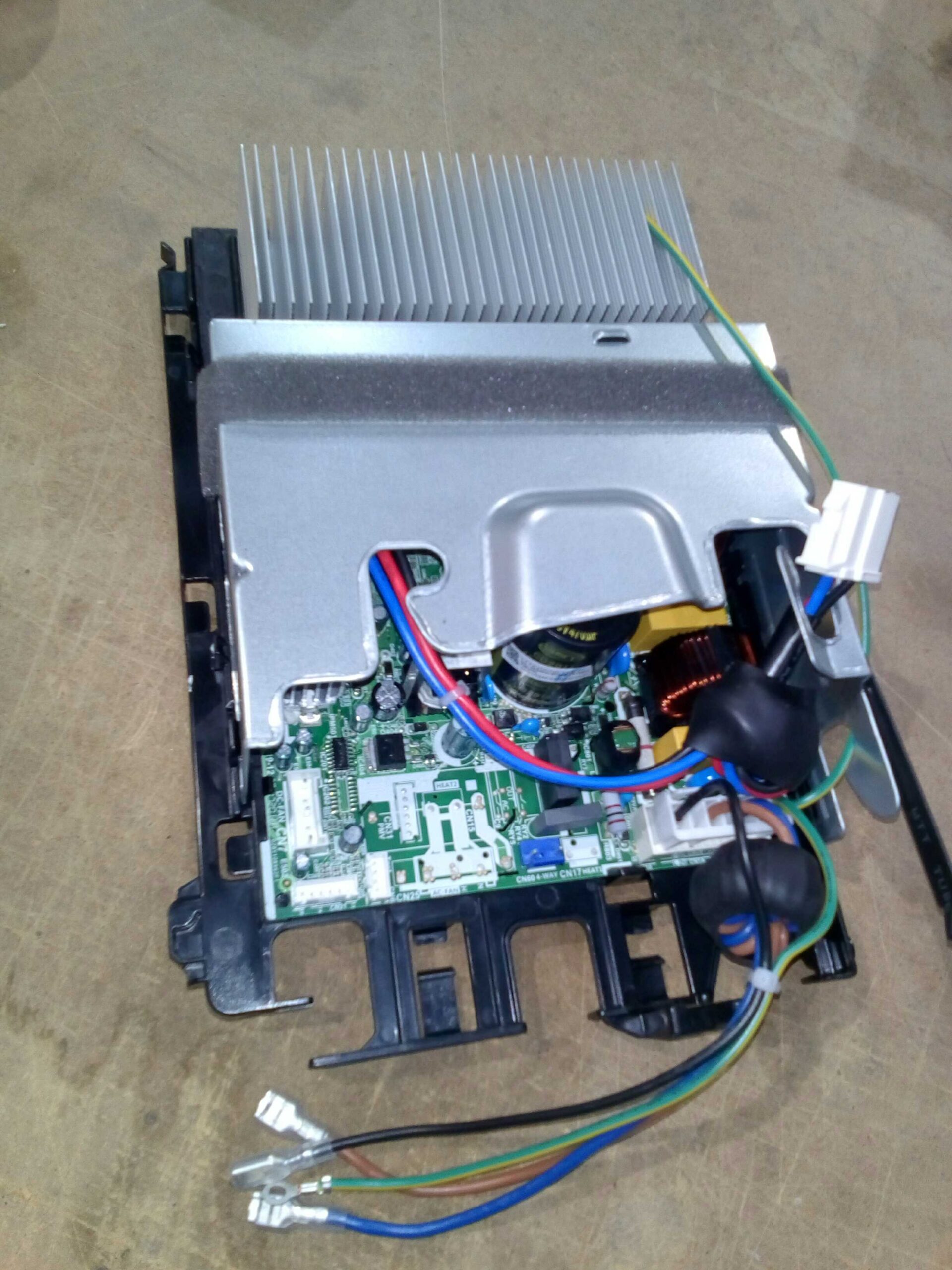 Electronic control box subassembly – 17222000031137 – Avacplus